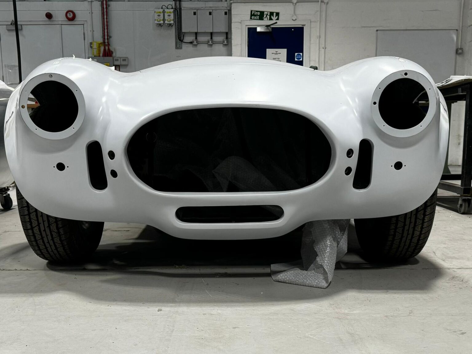 AC 289 Cobra Chassis No. 6101 Part 1: Classic Restoration and Precision ...